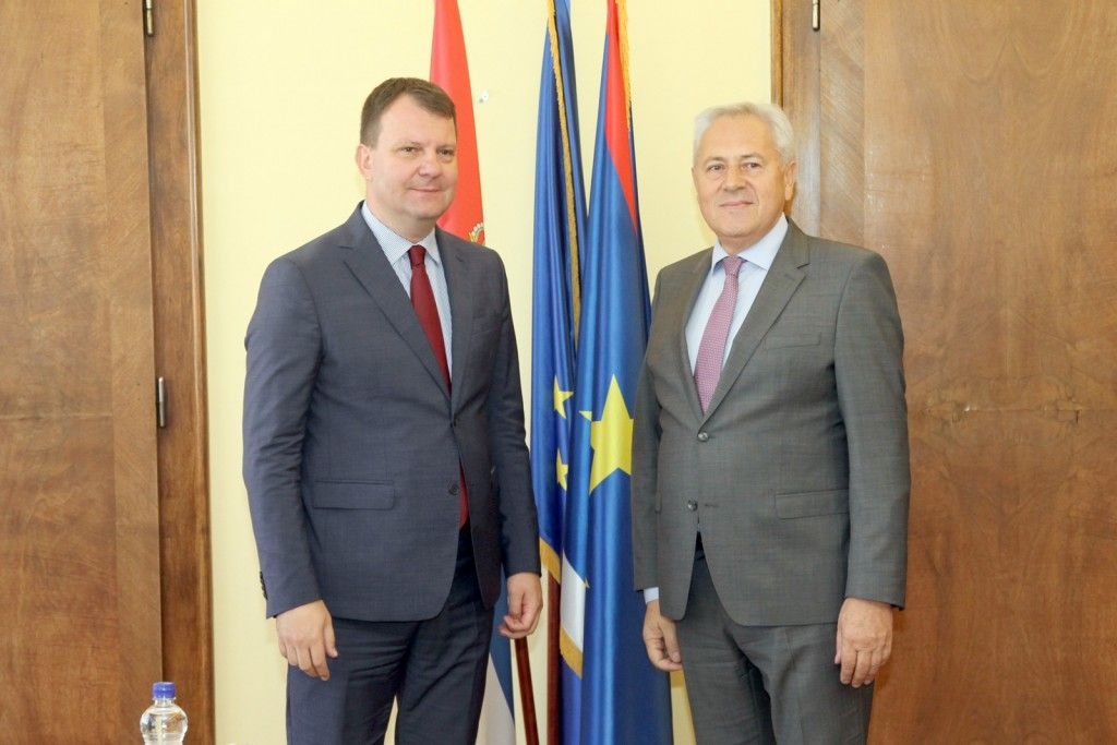 Ambasador Bosne i Hercegovine u Republici Srbiji Lazar Mirkić sastao se 15. septembra 2016 ...